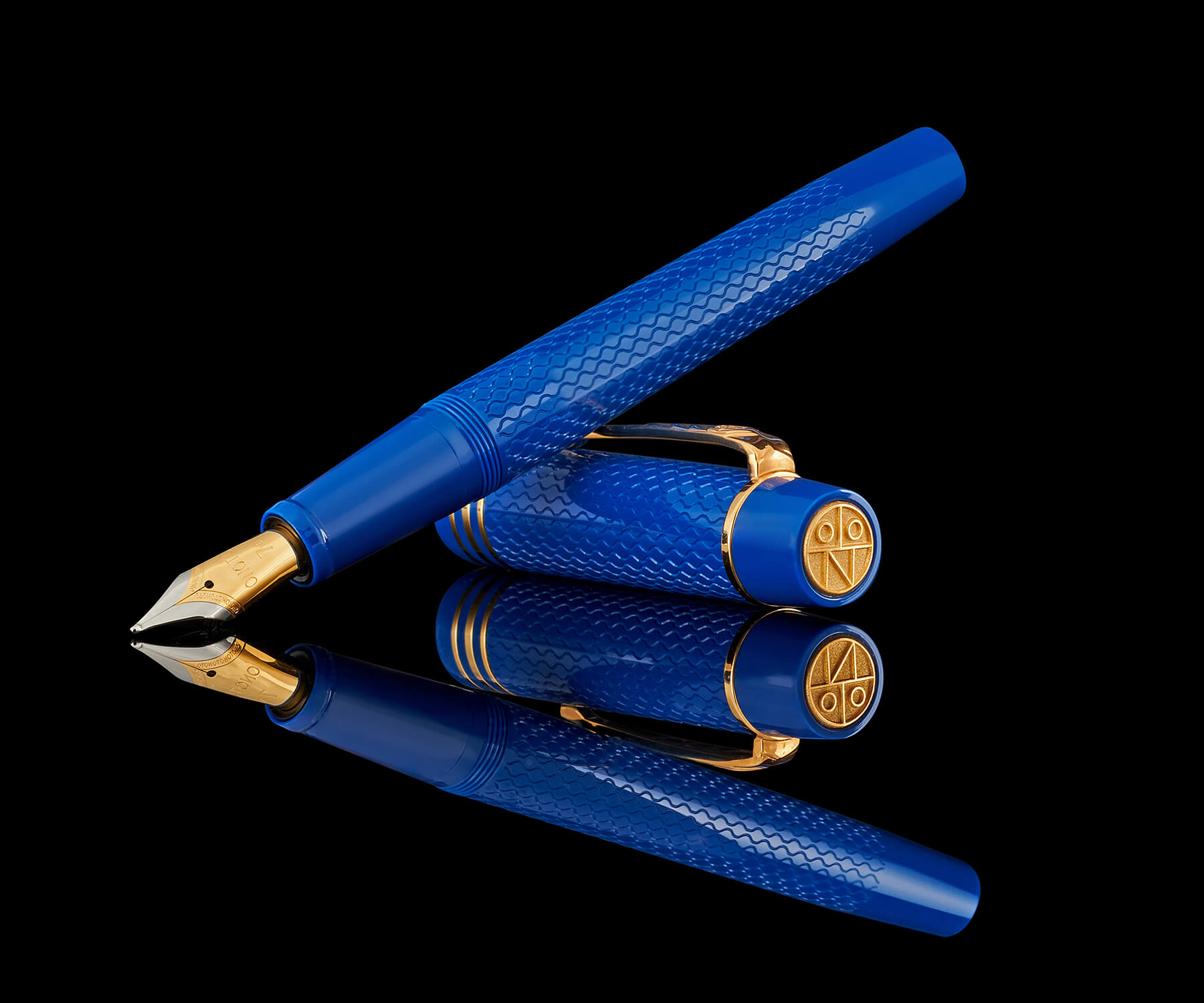 Magna Lapis Blue - Luxury, Handcrafted, British Fountain Pens | Onoto
